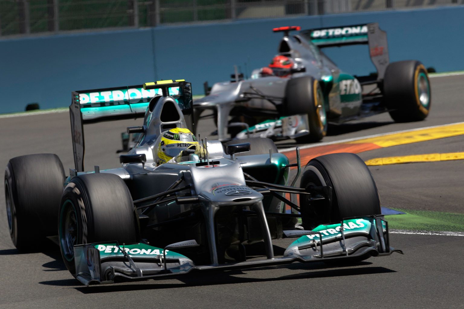 Cum sa te uiti la noul sezon de Formula 1 Video Online complet gratuit ...