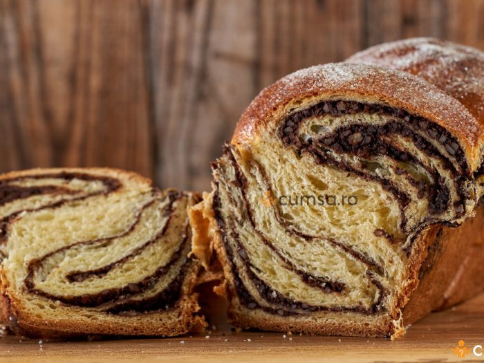 Cum sa faci babka. Reteta originala de cozonac insiropat - cumsa.ro