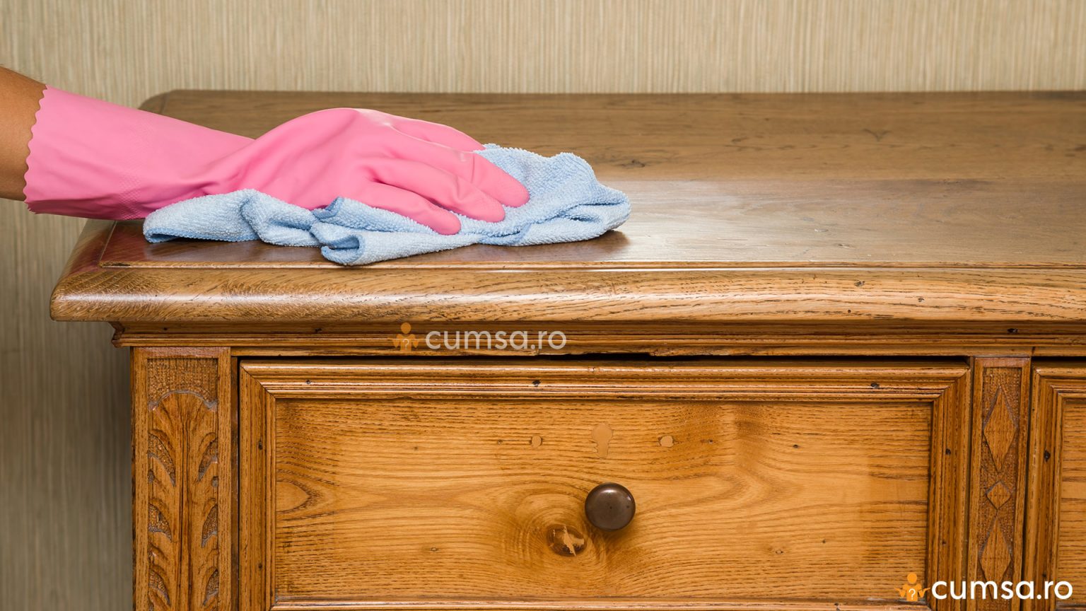 Cum sa prepari o solutie 100% naturala de curatat mobila. Ingredientele ...