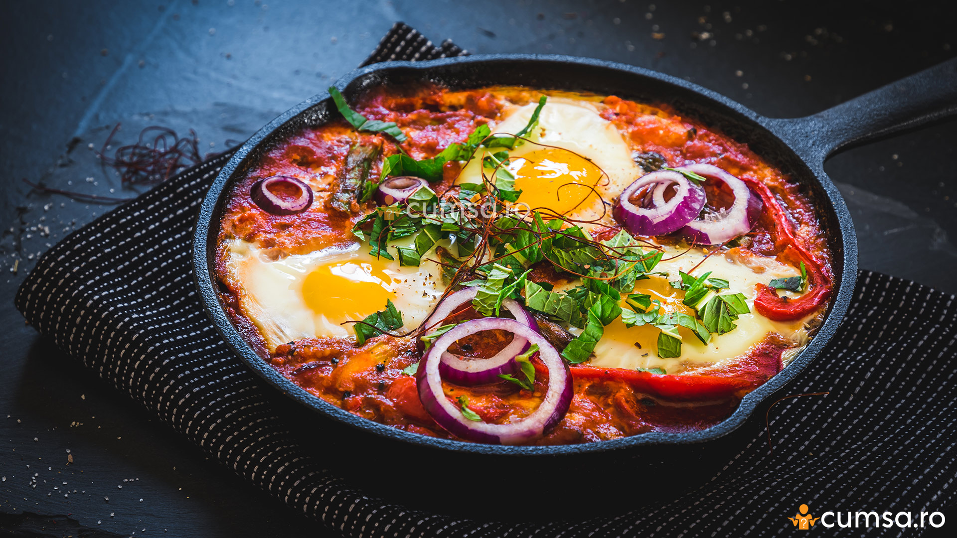 Cum sa faci shakshuka. Reteta si lista de ingrediente - cumsa.ro