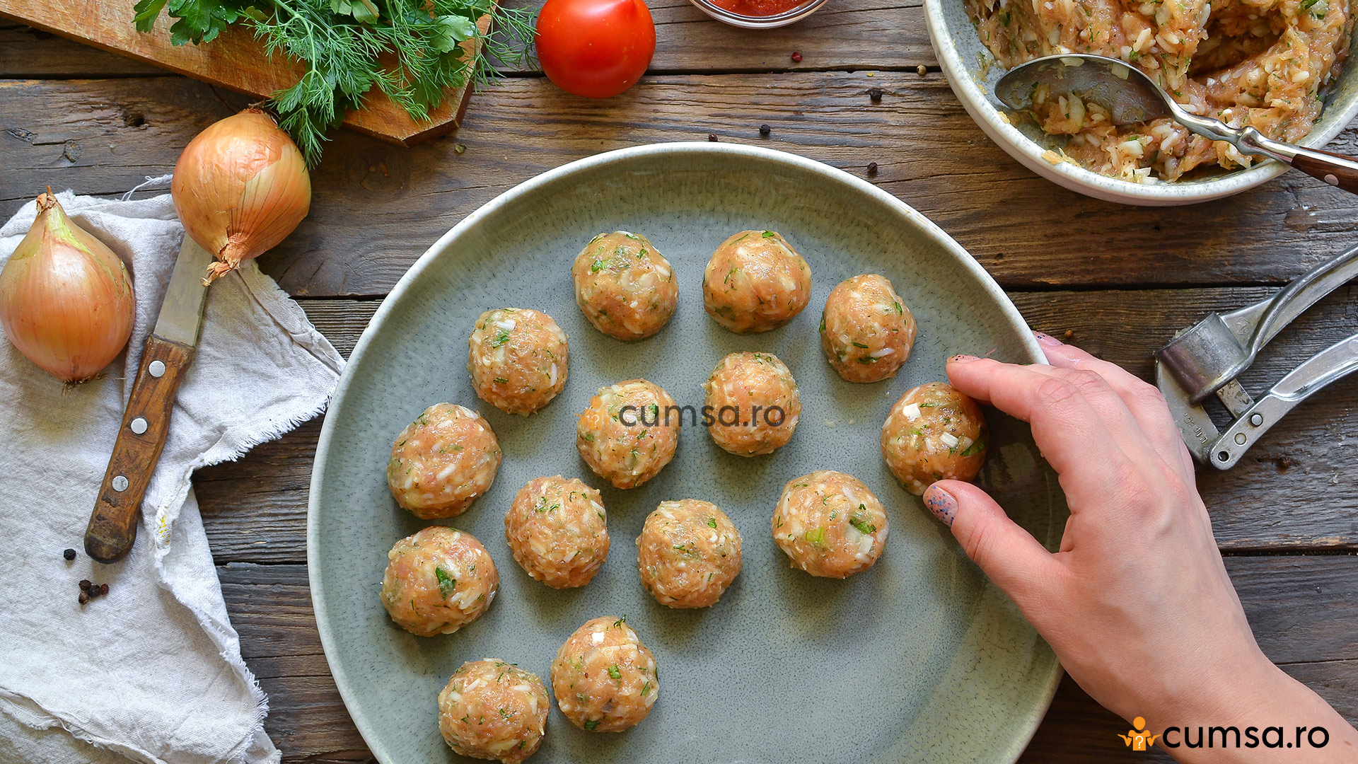 Cum sa prepari chiftele de pui. Cea mai buna reteta - cumsa.ro