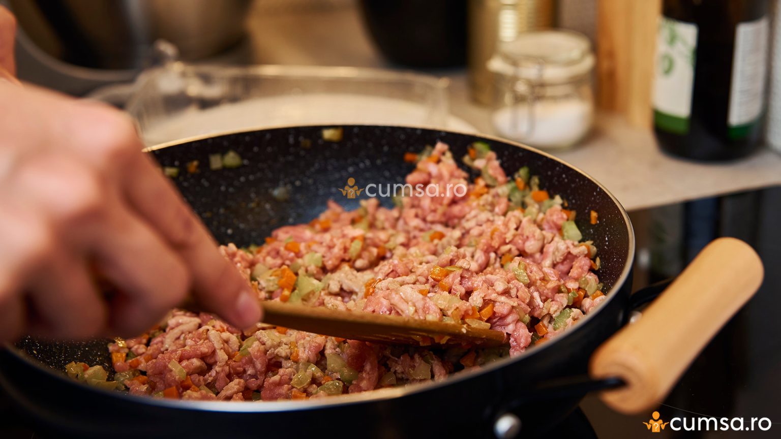 Cum sa prepari sos ragu. Reteta originala si lista cu ingrediente ...