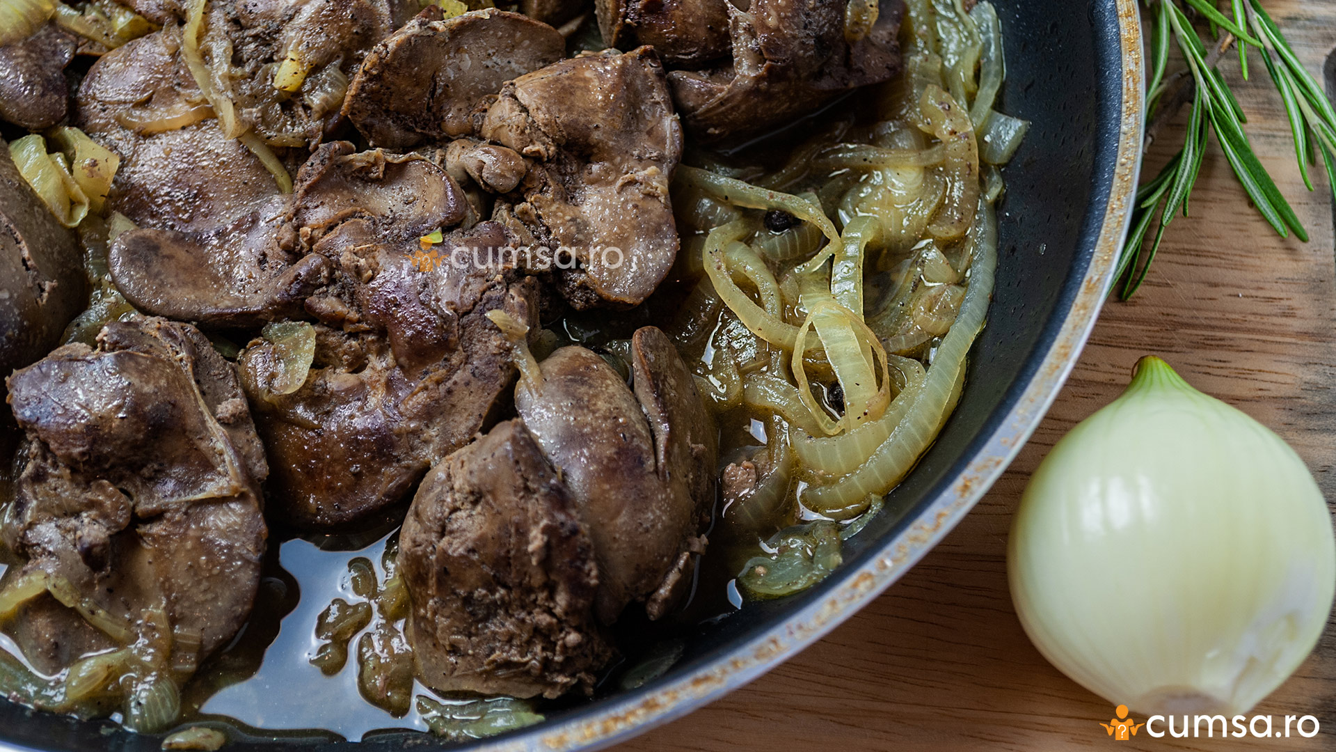 Ficatei de pui cu ceapa. Cum sa ii faci la tigaie - cumsa.ro