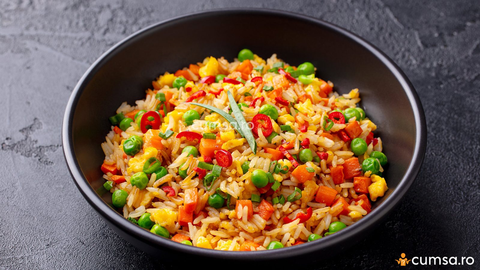 Cum sa faci orez prajit in stil chinezesc. Reteta si lista cu ...