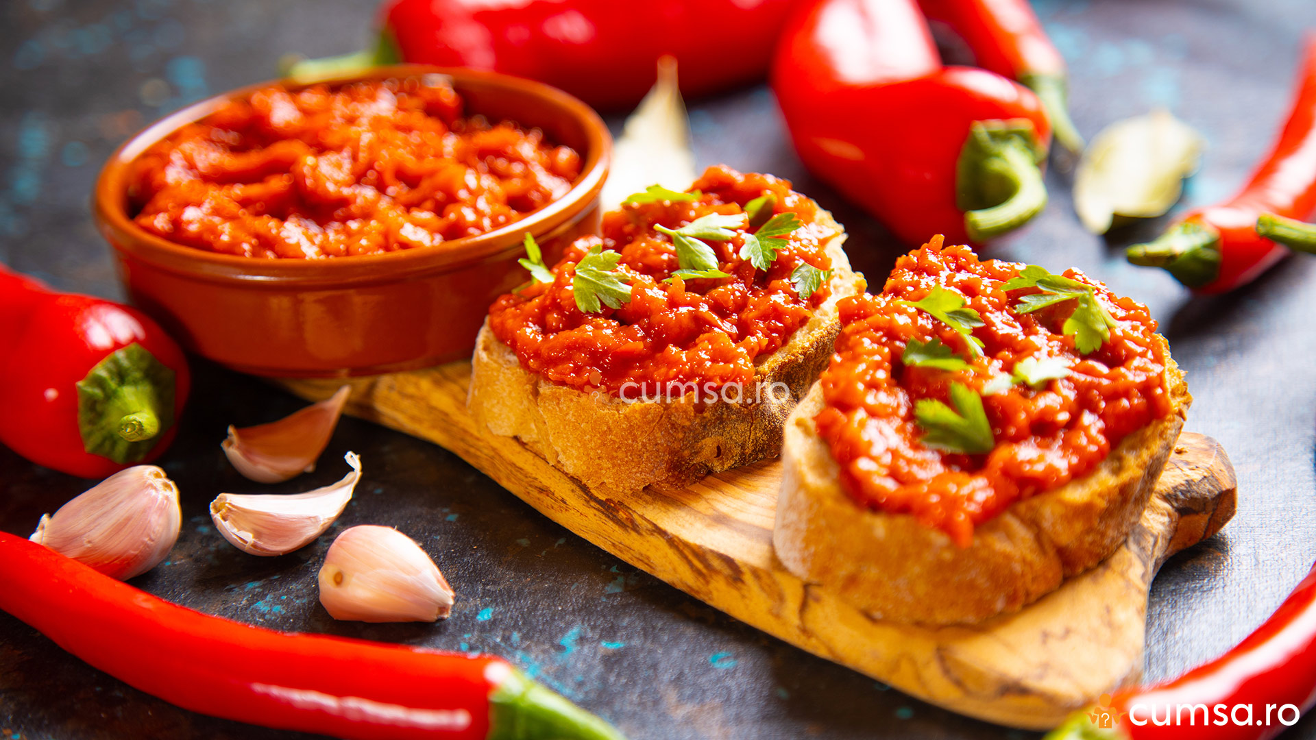 Reteta ajvar. Cum sa prepari pasta sarbeasca de ardei copti cu vinete ...