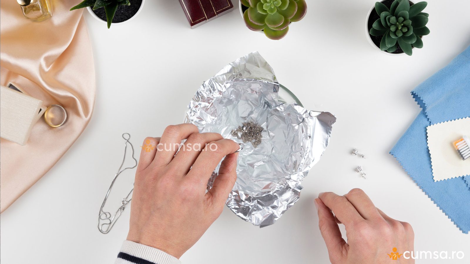 Cu ce se curata argintul innegrit. Cum sa redai stralucirea ...