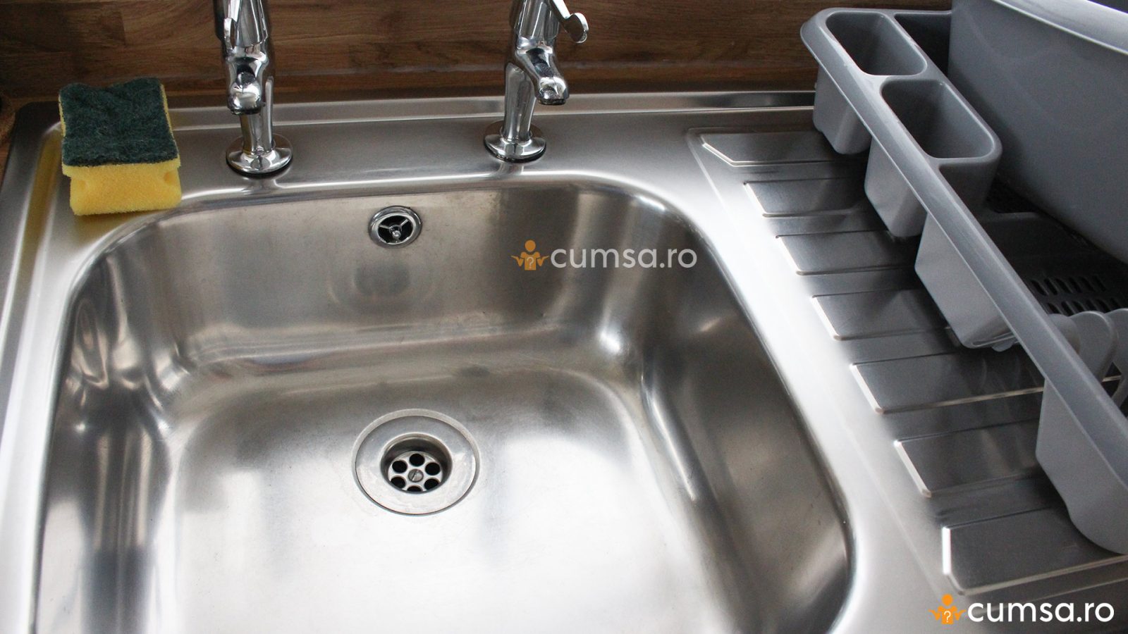 Chiuveta inox patata cu detartrant. Cum sa o cureti si care sunt ...