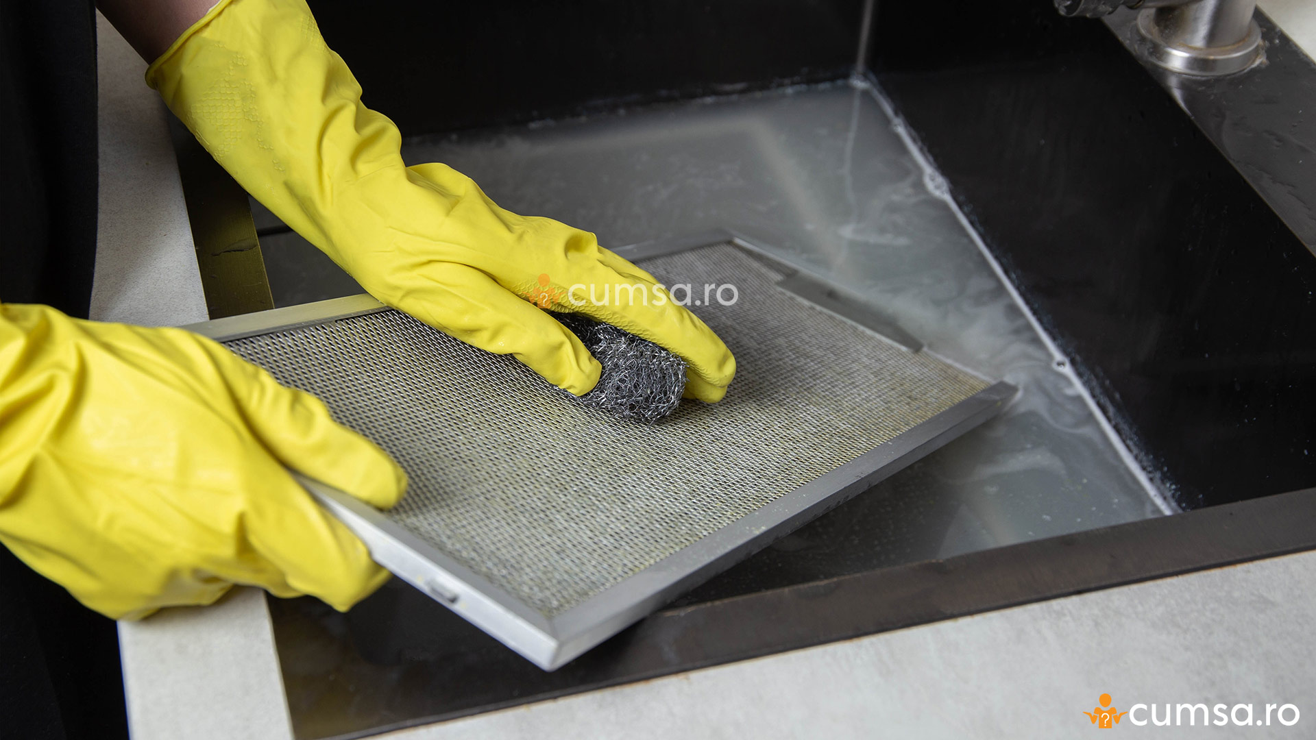 Cu ce se curata filtrele de la hota. Cum sa procedezi si care sunt ...