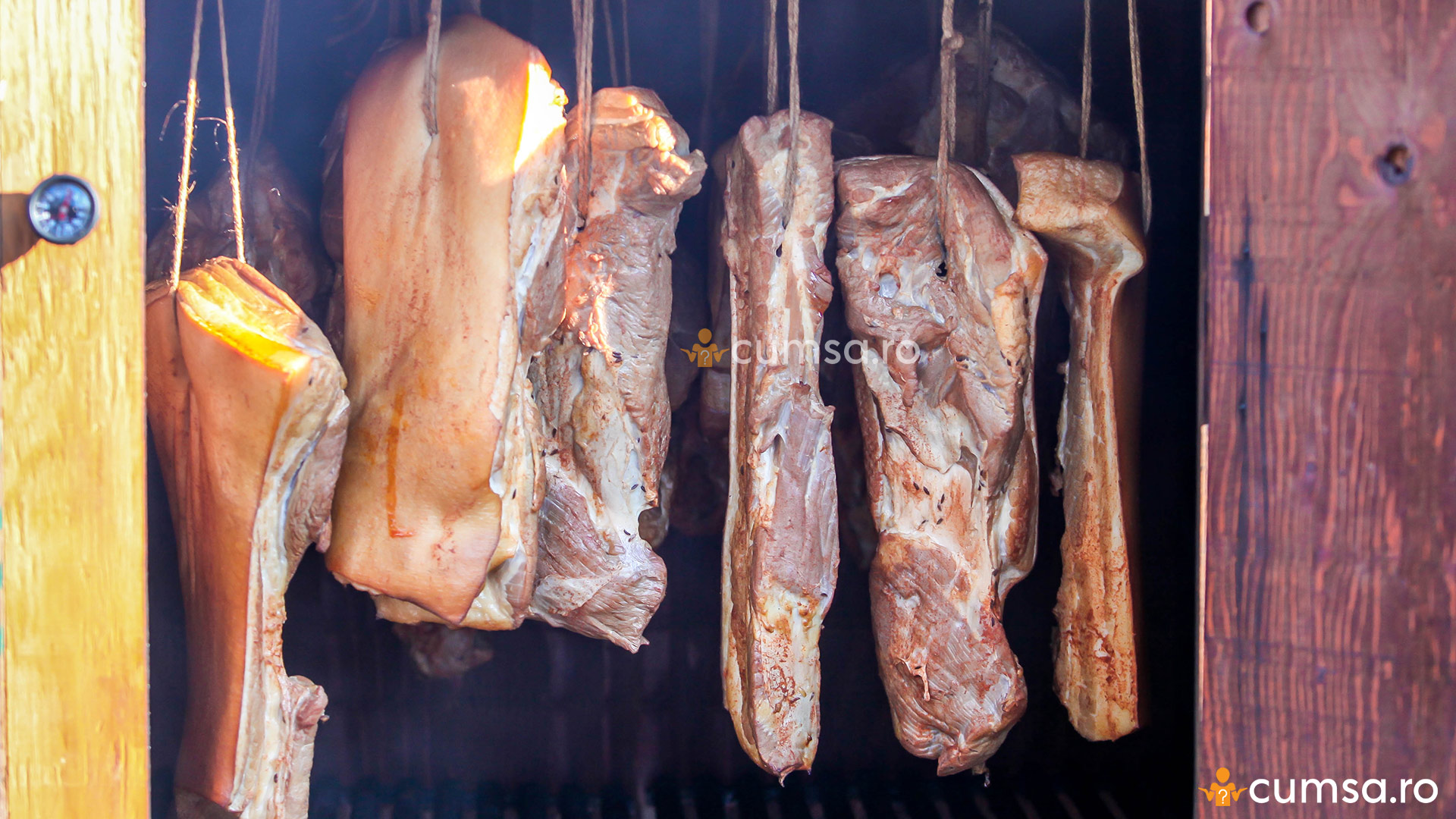 Cu ce lemn se afuma slanina. Cum sa faci asta si care sunt pasii - cumsa.ro