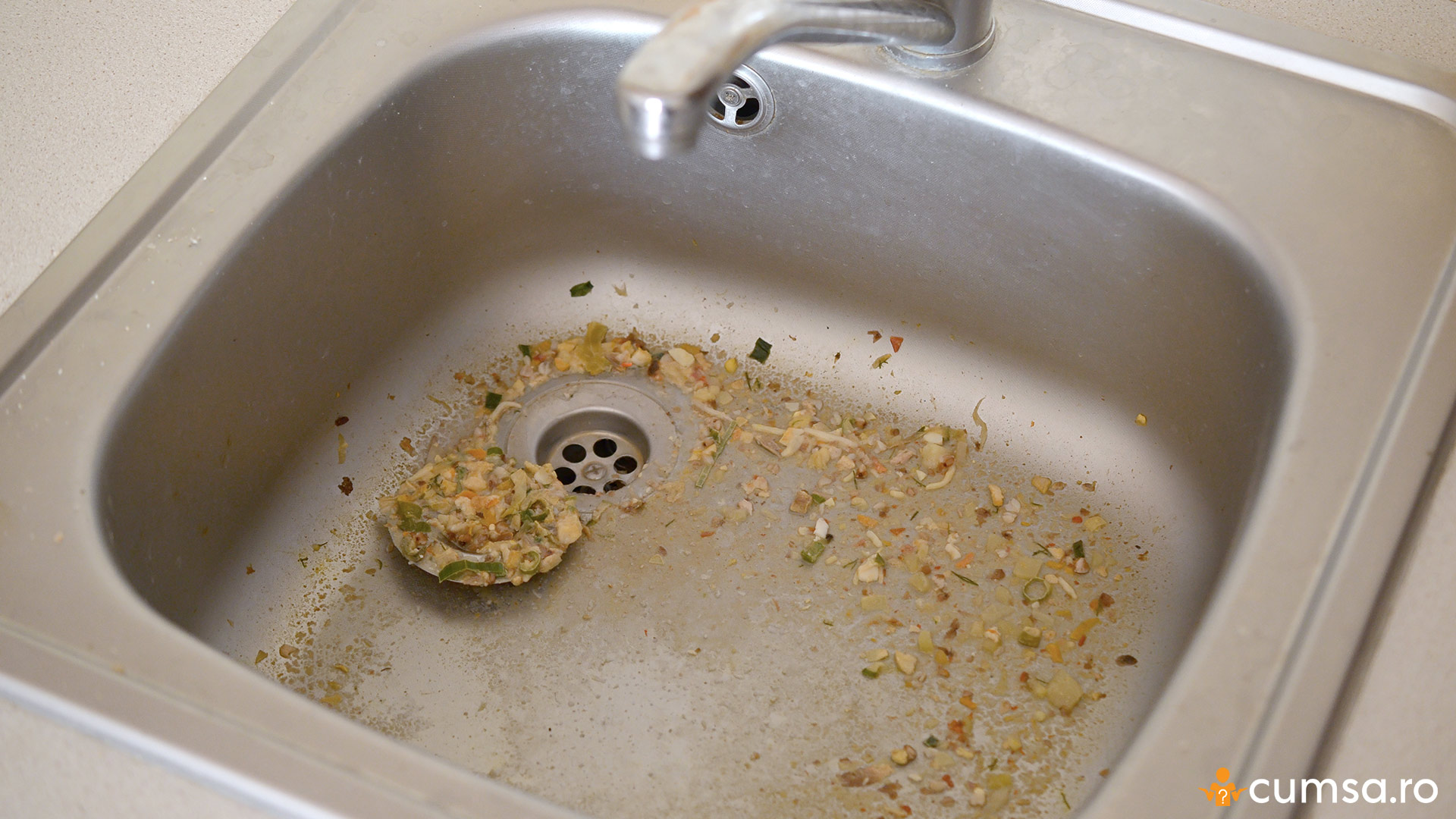 Miros urat la chiuveta din bucatarie. Cum sa scapi de acesta si care sunt cauzele - cumsa.ro