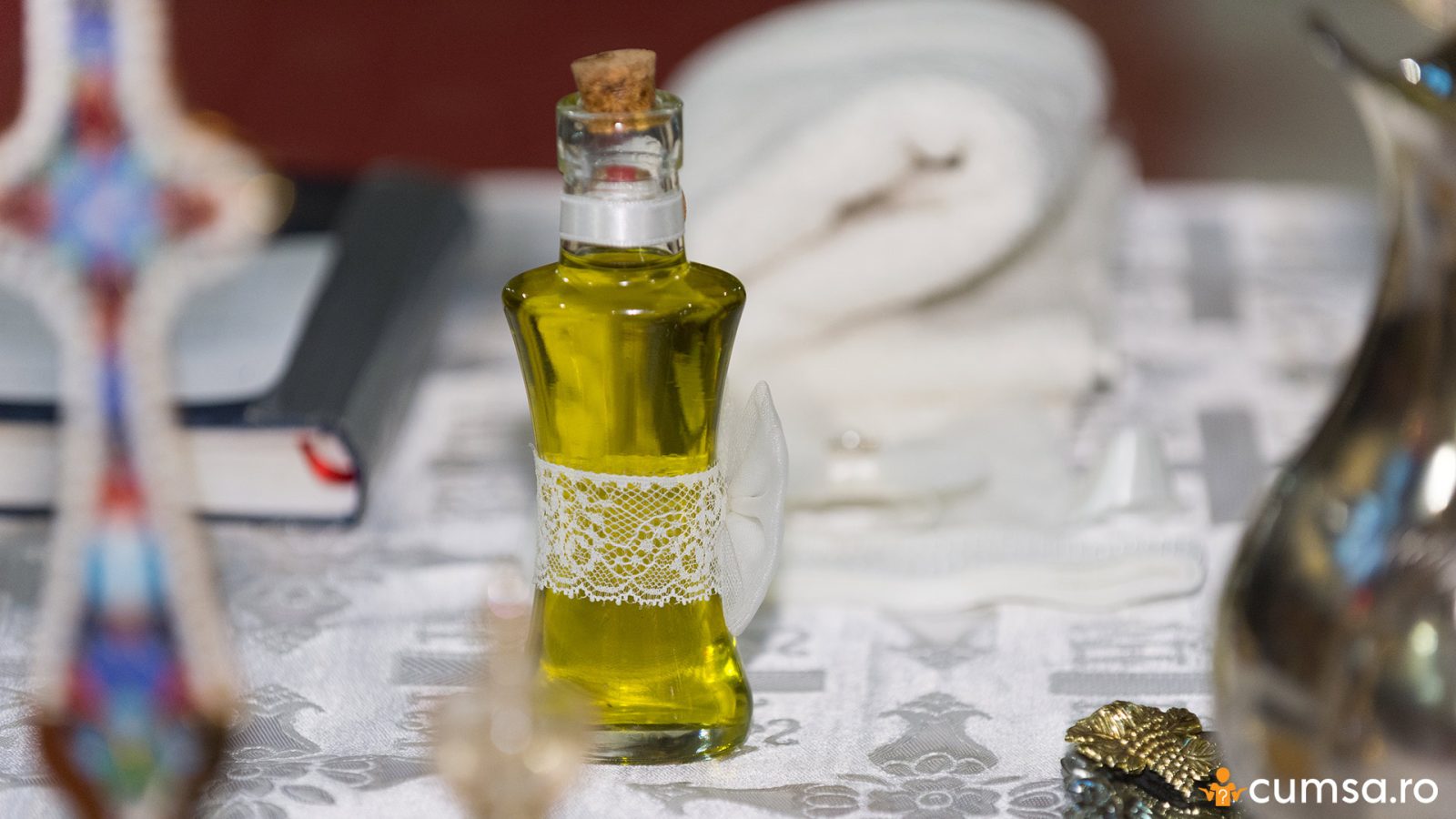 Ce se face cu uleiul de la sfintirea casei. Cum sa il folosesti dupa ...