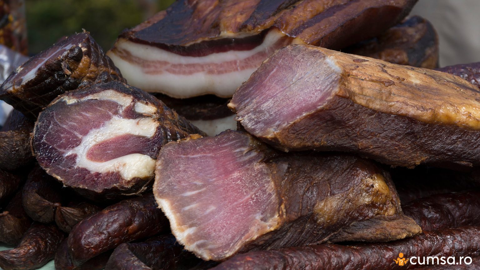 Desarare carne afumata. Cum sa faci asta si care sunt metodele - cumsa.ro