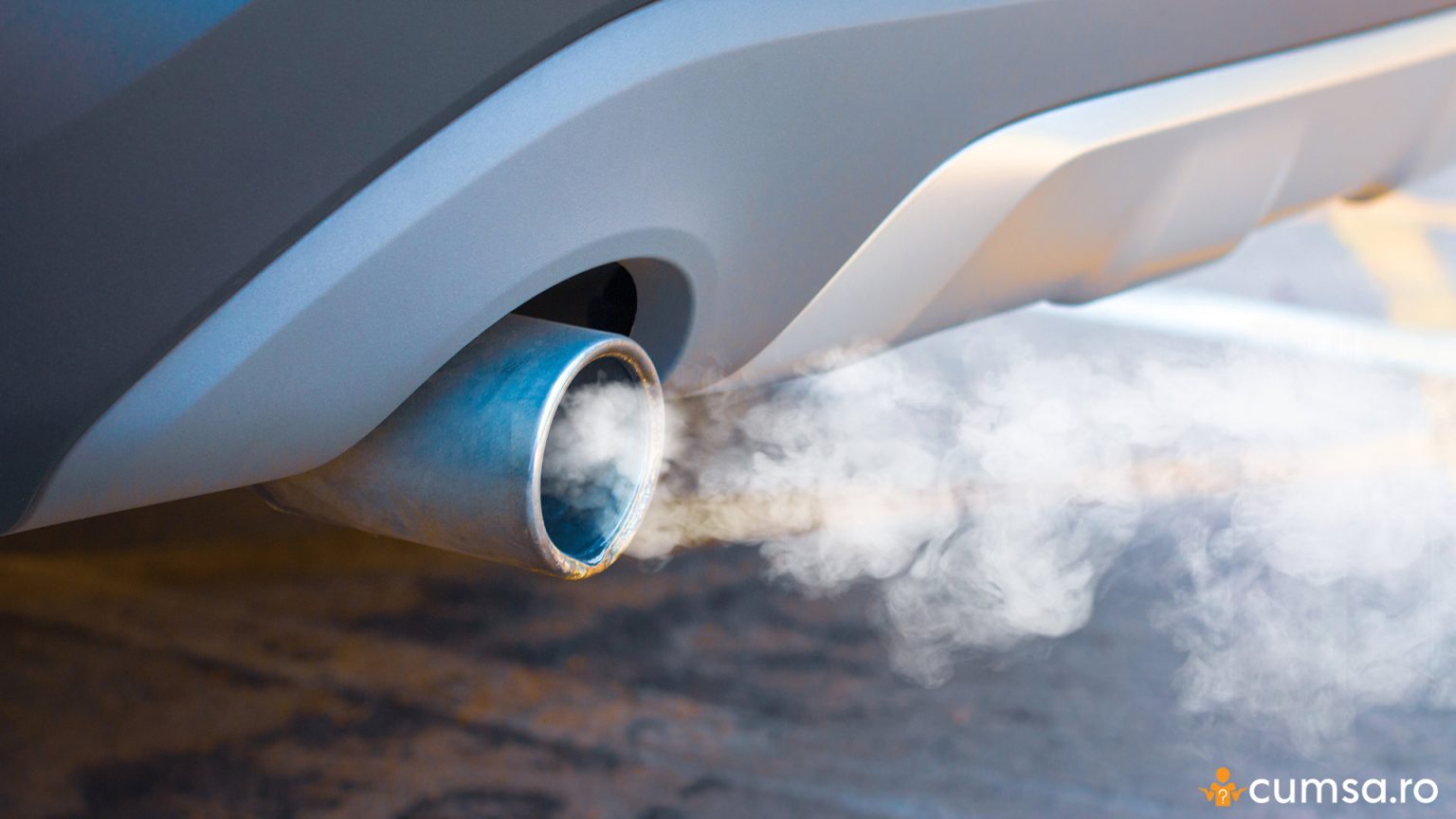 De ce scoate fum alb masina. Cum sa identifici cauza si ce defectiuni ...